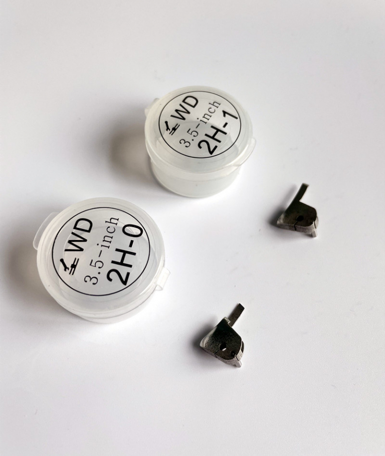 WD-1 Scratched HDD Head Comb Set - Dolphin Data Lab